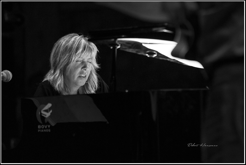 Belles ! Belles ! Belles ! Ils leur tirent le portrait : Anne Wolf ...